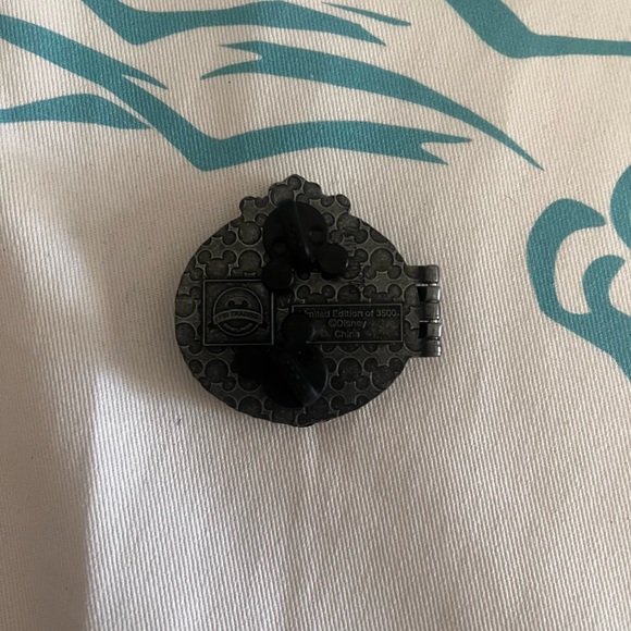 Disney | Accessories | Disneyland Haunted Mansion 45th Anniversary Hinged Logo Hatbox Ghost Pin ...